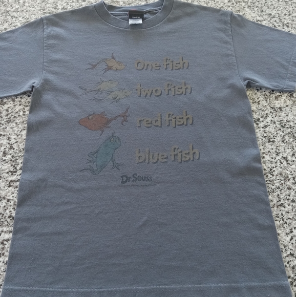Dr. Seuss | Shirts | Rare Vtg 20 Dr Seuss One Fish Two Fish Red Fish ...